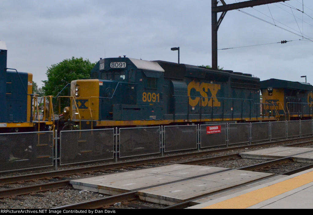 CSX SD40-2 8091 second out on Q417-23